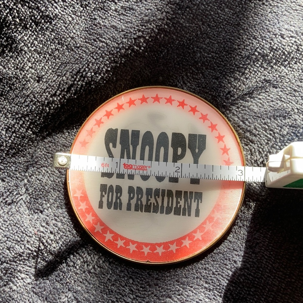 Vintage 1970s Snoopy Lenticular Button - Gem